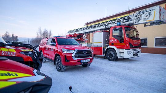 Straż Pożarna w Gdańsku dostała nowoczesny wóz z drabiną sięgającą na ...