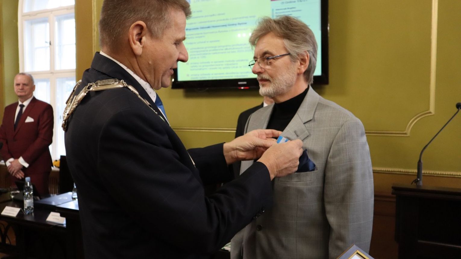 Honorowe odznaczenie dla Andrzeja Dolecińskiego, wielkiego społecznika z Byto...