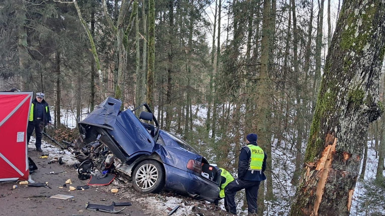 Śmiertelny wypadek pod Słupskiem! 24-latek zginął na miejscu Śmiertelny wypadek pod Słupskiem! 24-latek zginął na miejscu