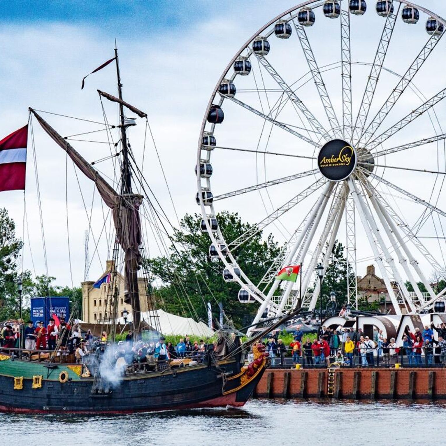 Baltic Sail Gdańsk 2025. Bitwa morska i „Szanty Pod Żurawiem” [ZDJĘCIA]